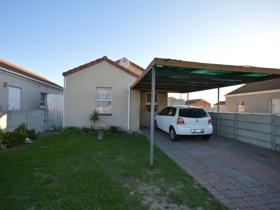Broadlands Village Property : Property and houses for sale in ...