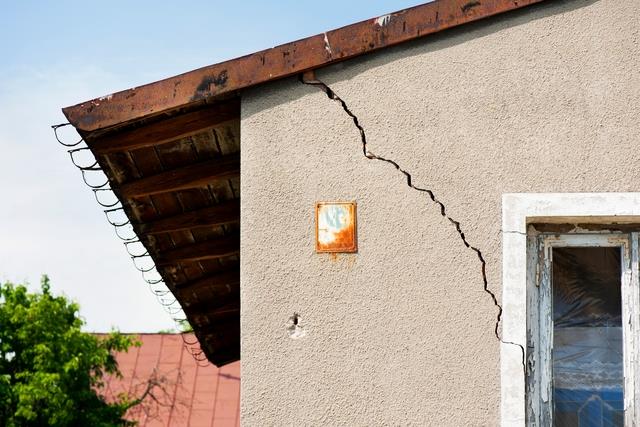 7 signs that there might be problems with your home’s foundation ...
