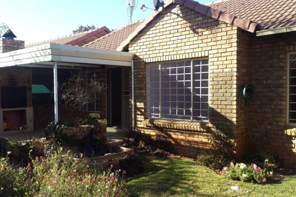 Pierre Van Ryneveld Property : Townhouses to rent in Pierre Van ...