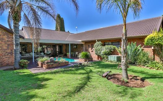 Sunward Park Property : Houses for sale in Sunward Park : Property24.com