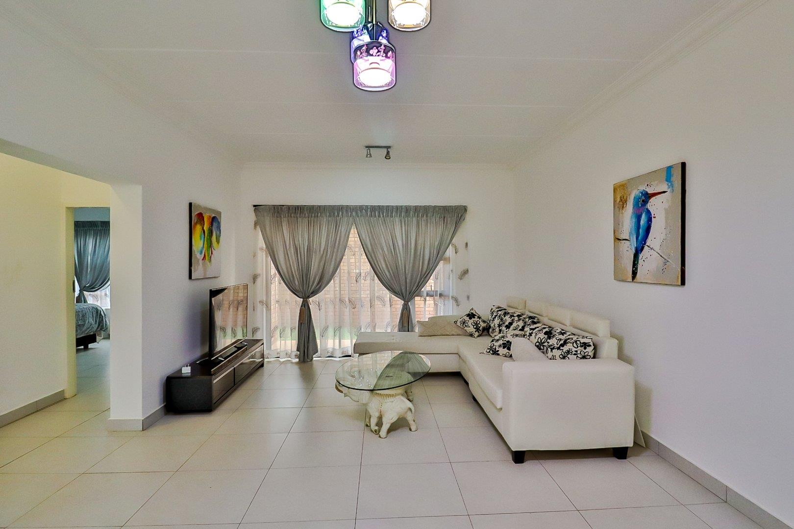 2 Bedroom Apartment / flat for sale in Witfield - P24-116237465