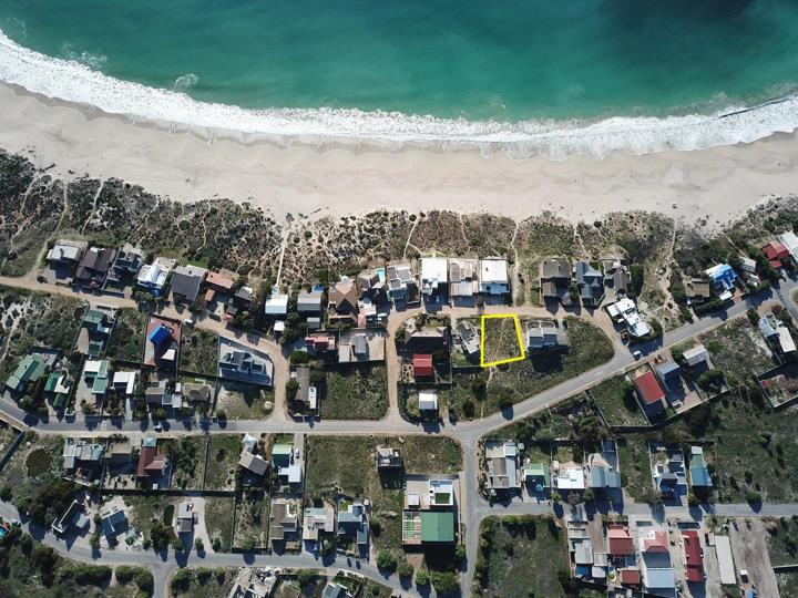 3 Bedroom House for sale in Britannia Bay - 6 Oloff Hennig Street - P24 ...