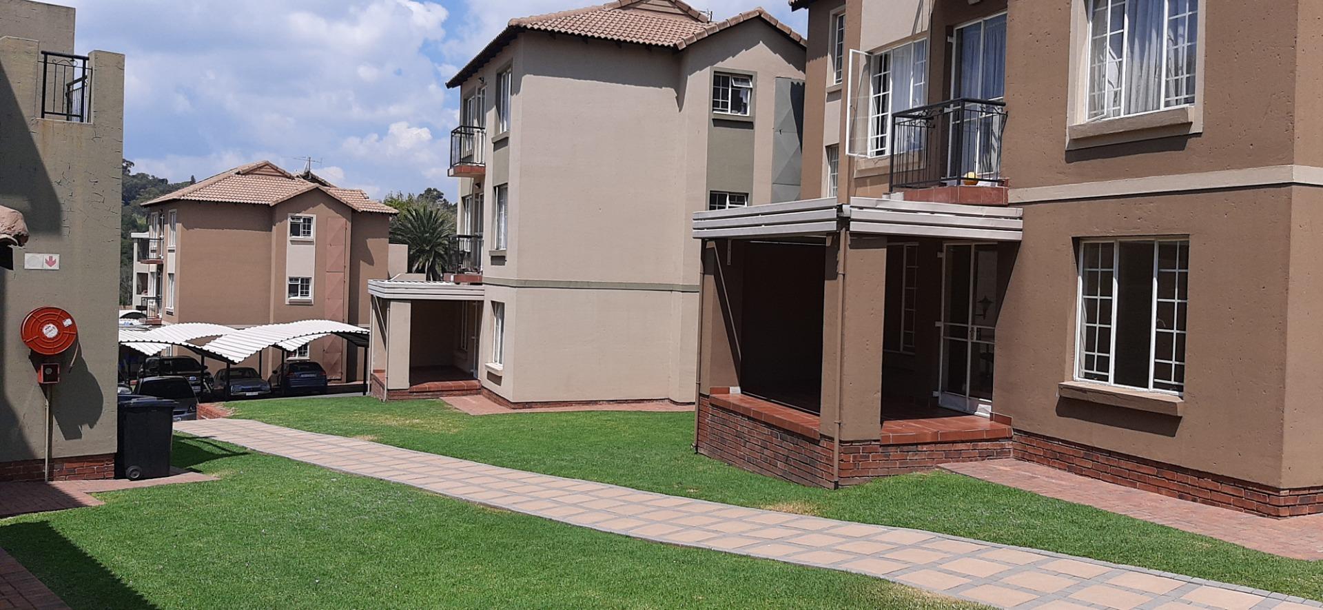 Meredale Property : Townhouses to rent in Meredale : Property24.com