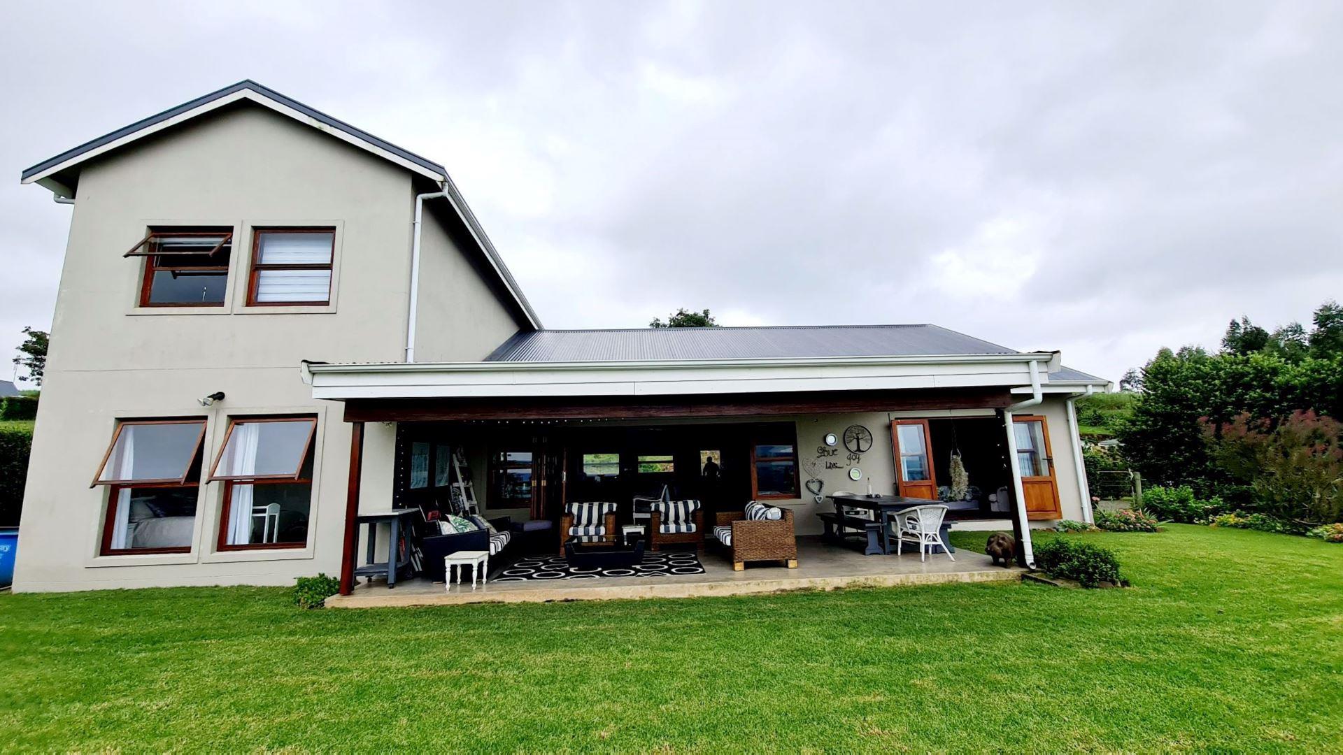 4 Bedroom House for sale in Albert Falls - 17 Peatties Lakeside Resort ...