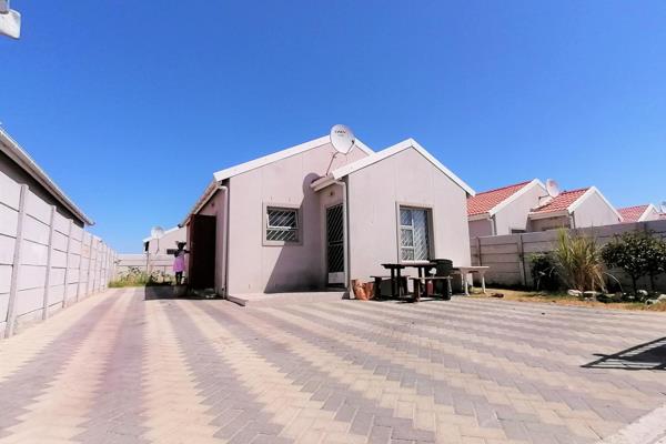 Broadlands Village Property : Property and houses for sale in ...