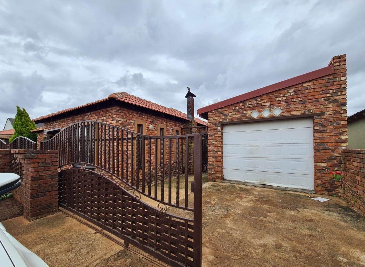 Ikageng Property : Property and houses for sale in Ikageng : Property24 ...