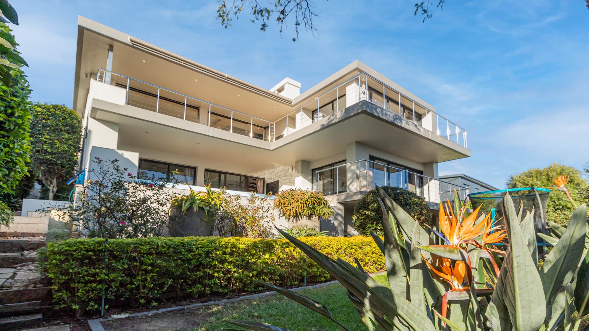 4 Bedroom House for sale in Baronetcy Estate - P24-111577175