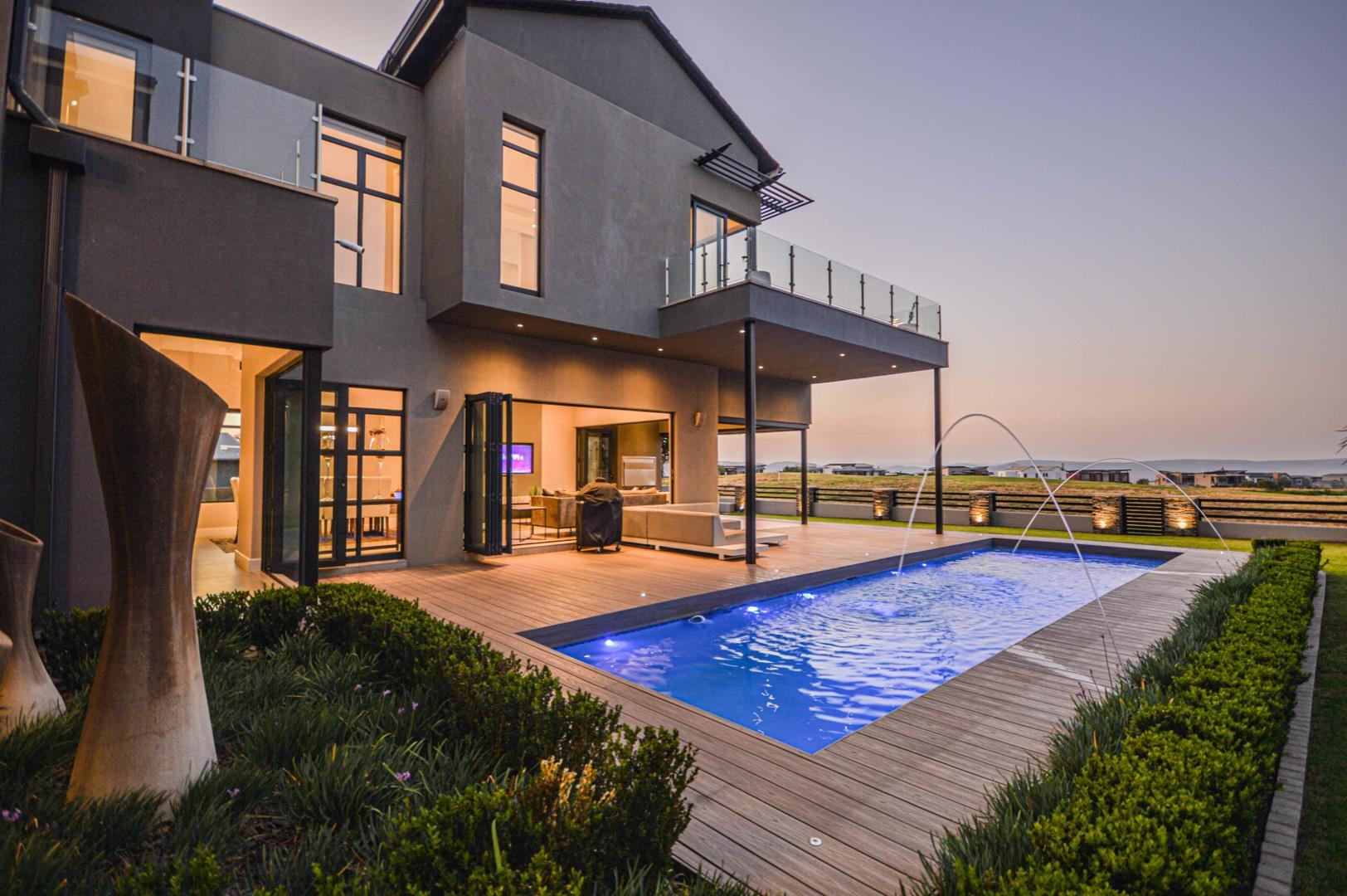 5 Bedroom House for sale in Copperleaf Estate - P24-111741981