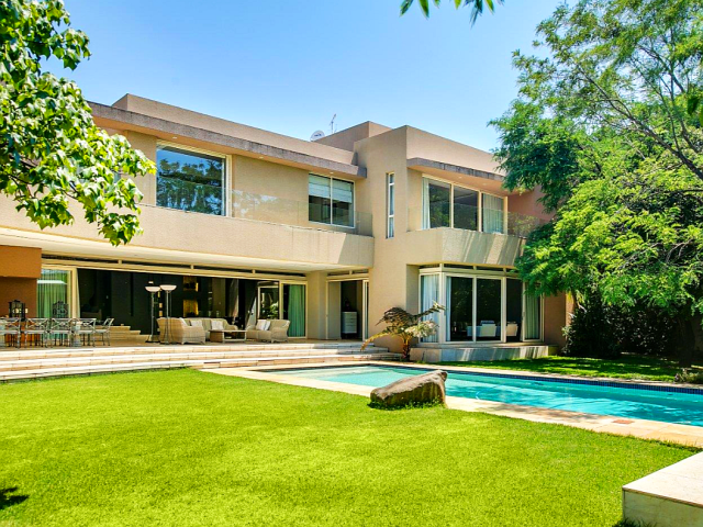 3 exclusive Johannesburg suburbs for wealthy investors - Market News, News