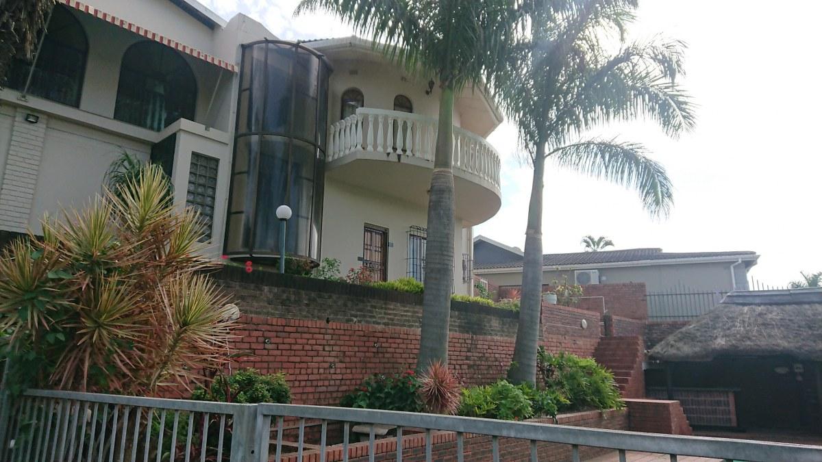 4 Bedroom House for sale in Stanger Manor - P24-116723034