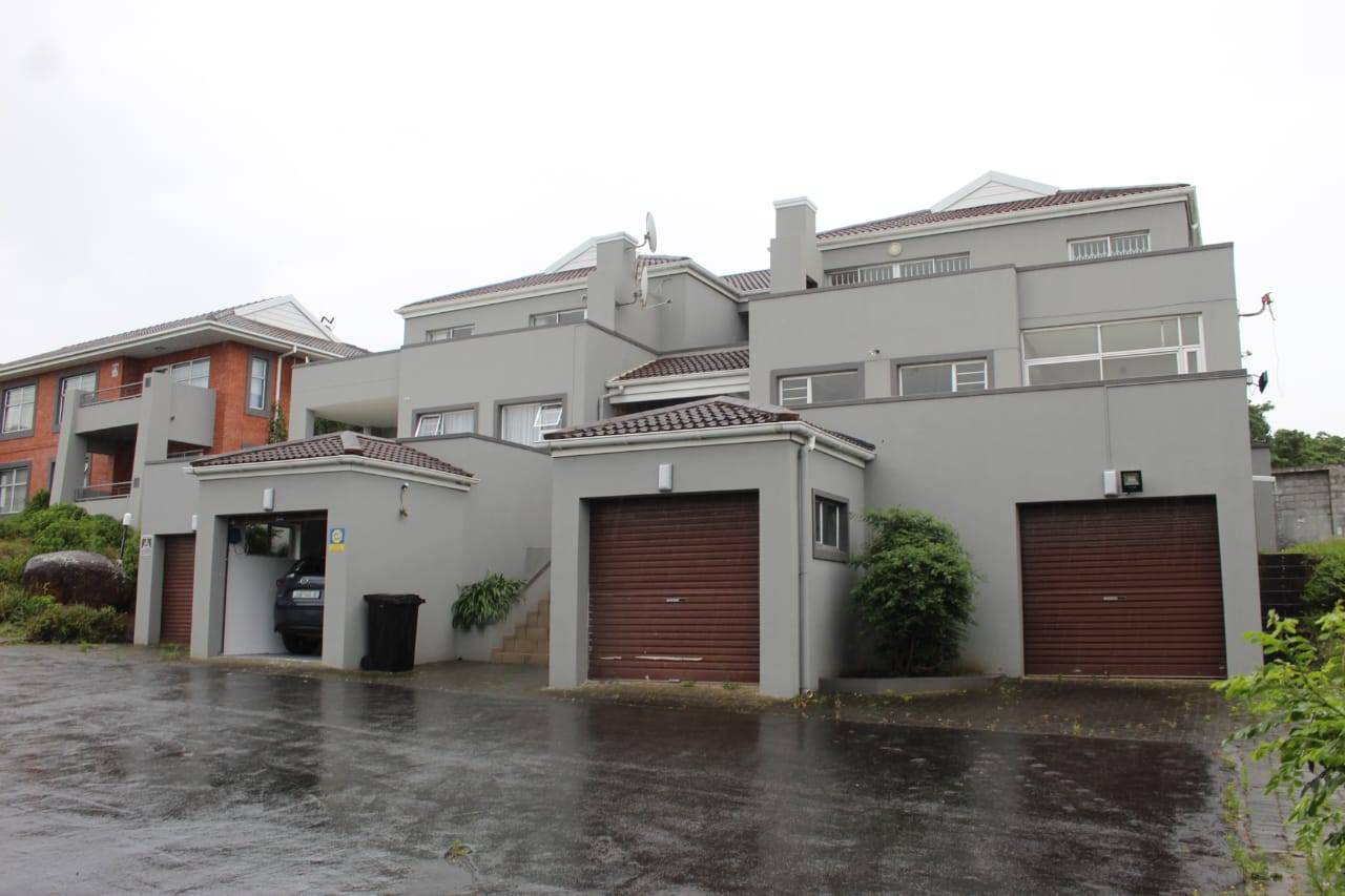 Sunnyridge, East London Property : Property and houses for sale in ...