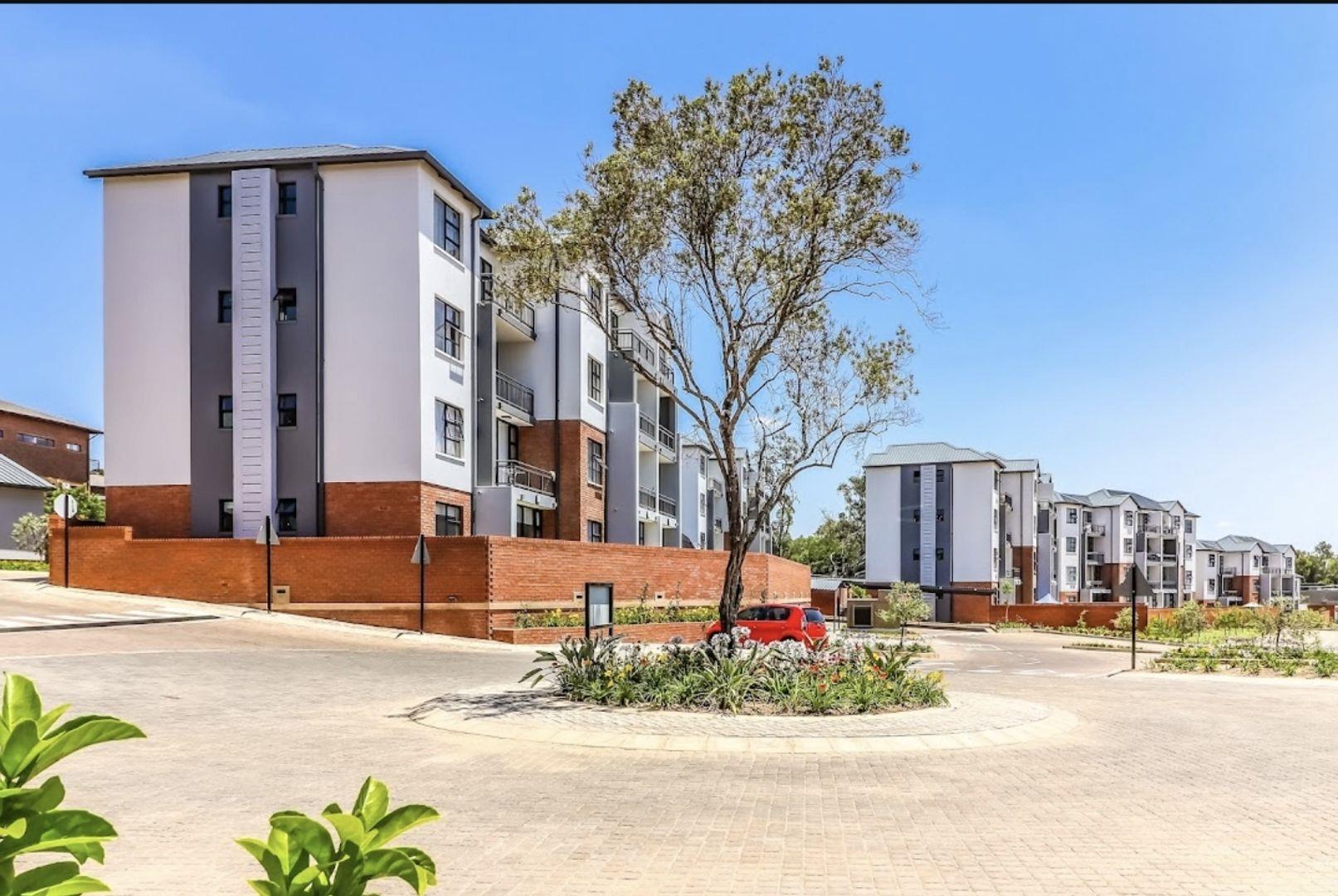 1 Bedroom Apartment / flat for sale in Silver Lakes - P24-112183529