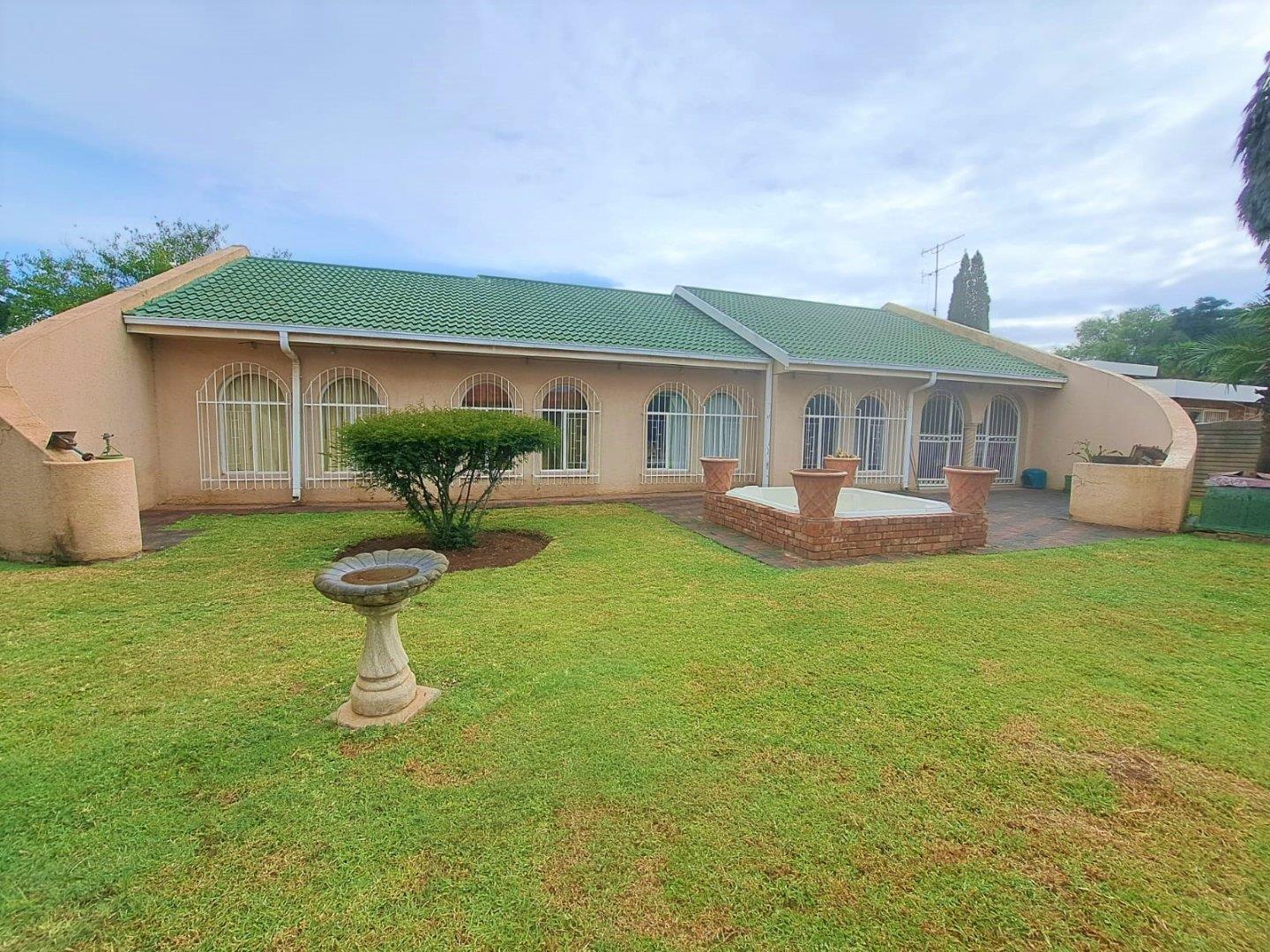 Arcon Park Property : Houses for sale in Arcon Park : Property24.com