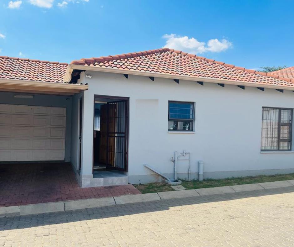 Parkrand Property : Property and houses for sale in Parkrand ...