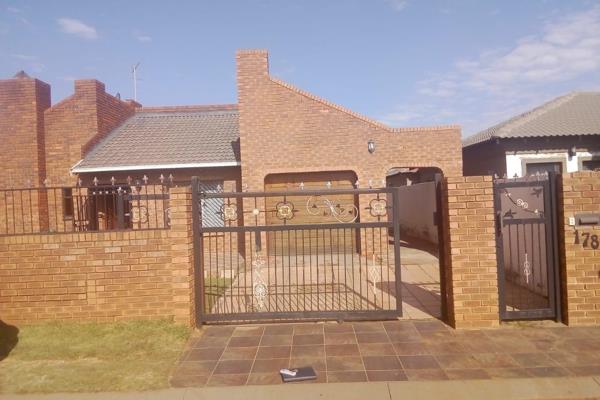 Spruit View Property : Property and houses for sale in Spruit View ...