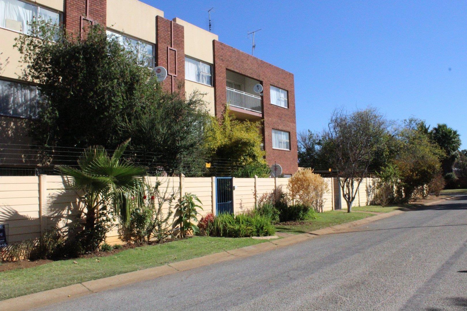 2 Bedroom Apartment / flat for sale in Potchefstroom Central - Delgado ...