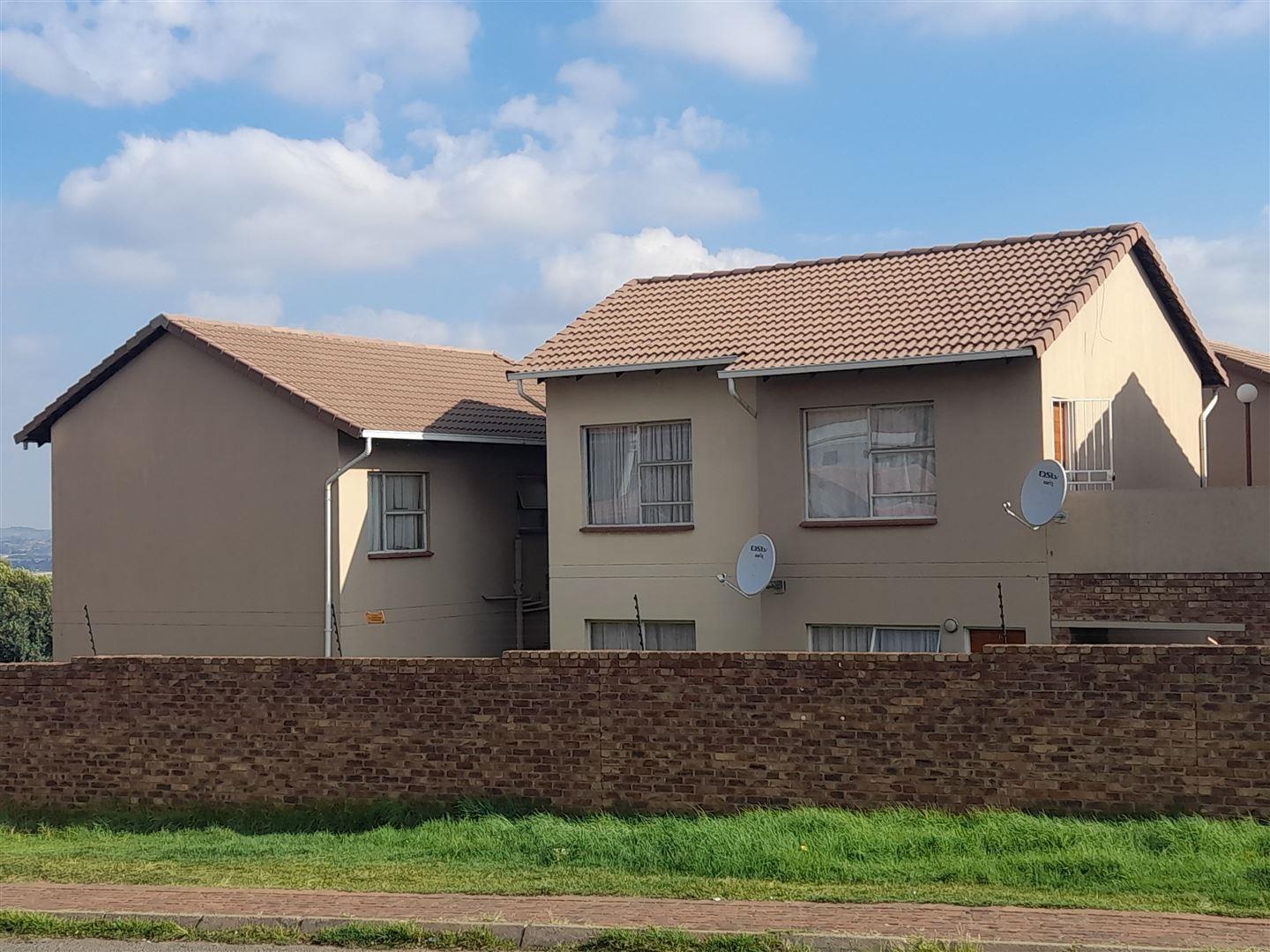 Naturena Property : Townhouses for sale in Naturena : Property24.com