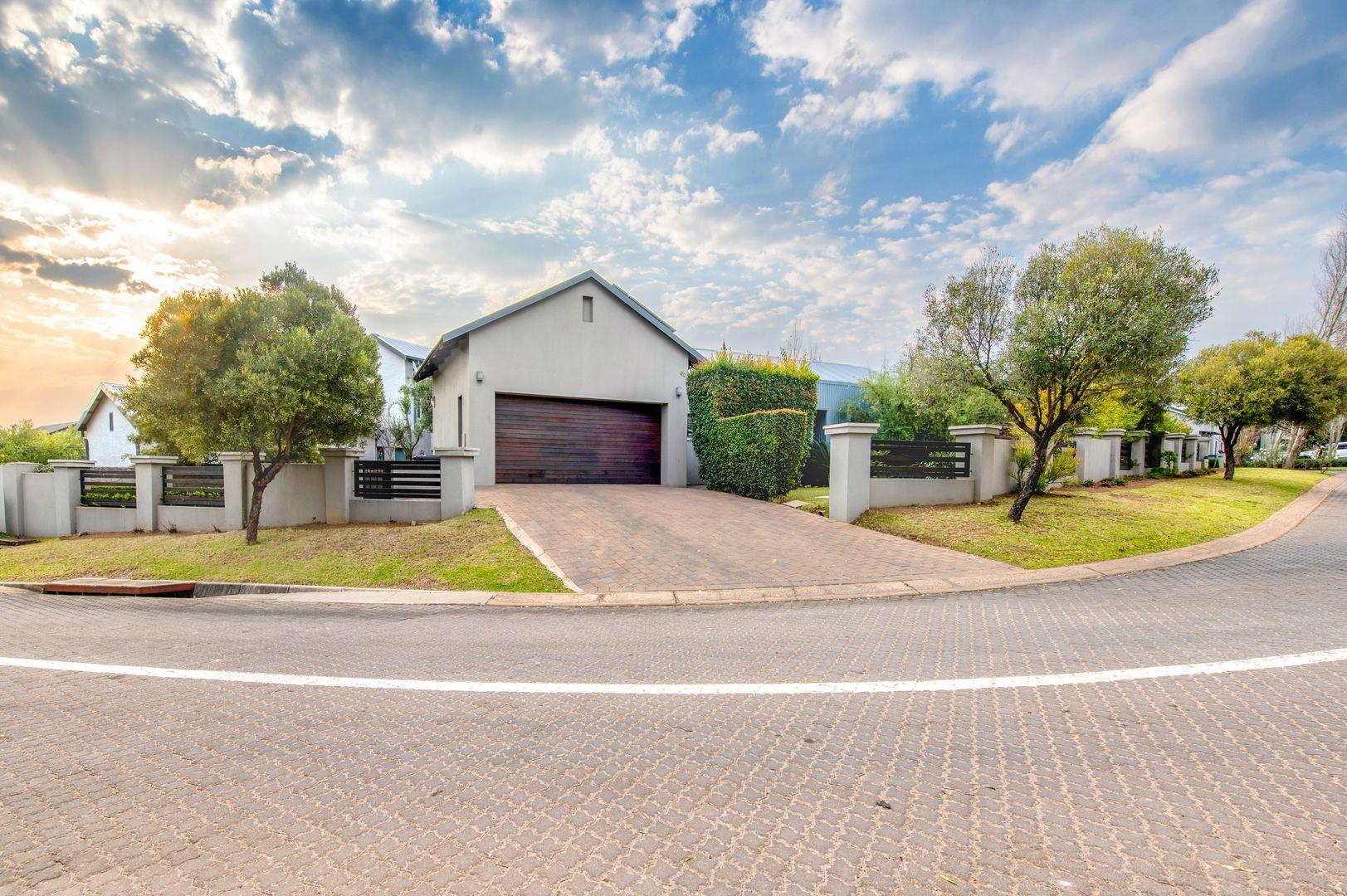 3 Bedroom House for sale in Copperleaf Estate - P24-113002567