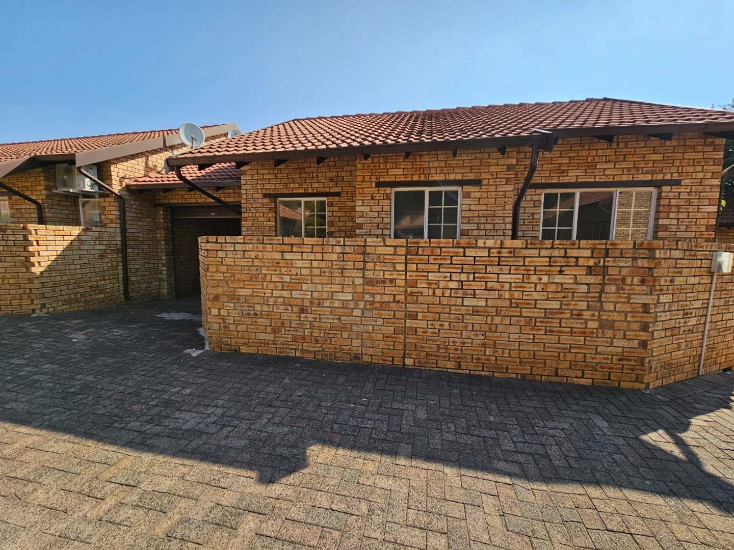 Property and houses for sale in Rustenburg : Rustenburg Property ...