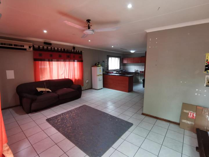 3 Bedroom House for sale in Bo-dorp - P24-113415128