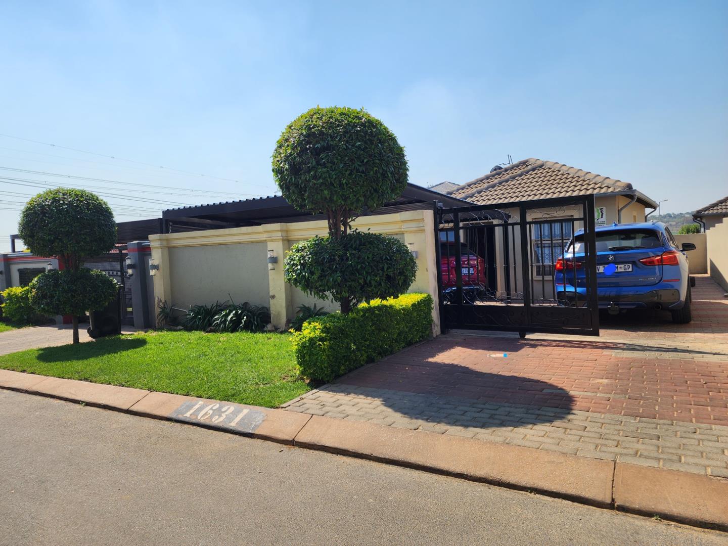 Riverside View Property : Houses for sale in Riverside View ...