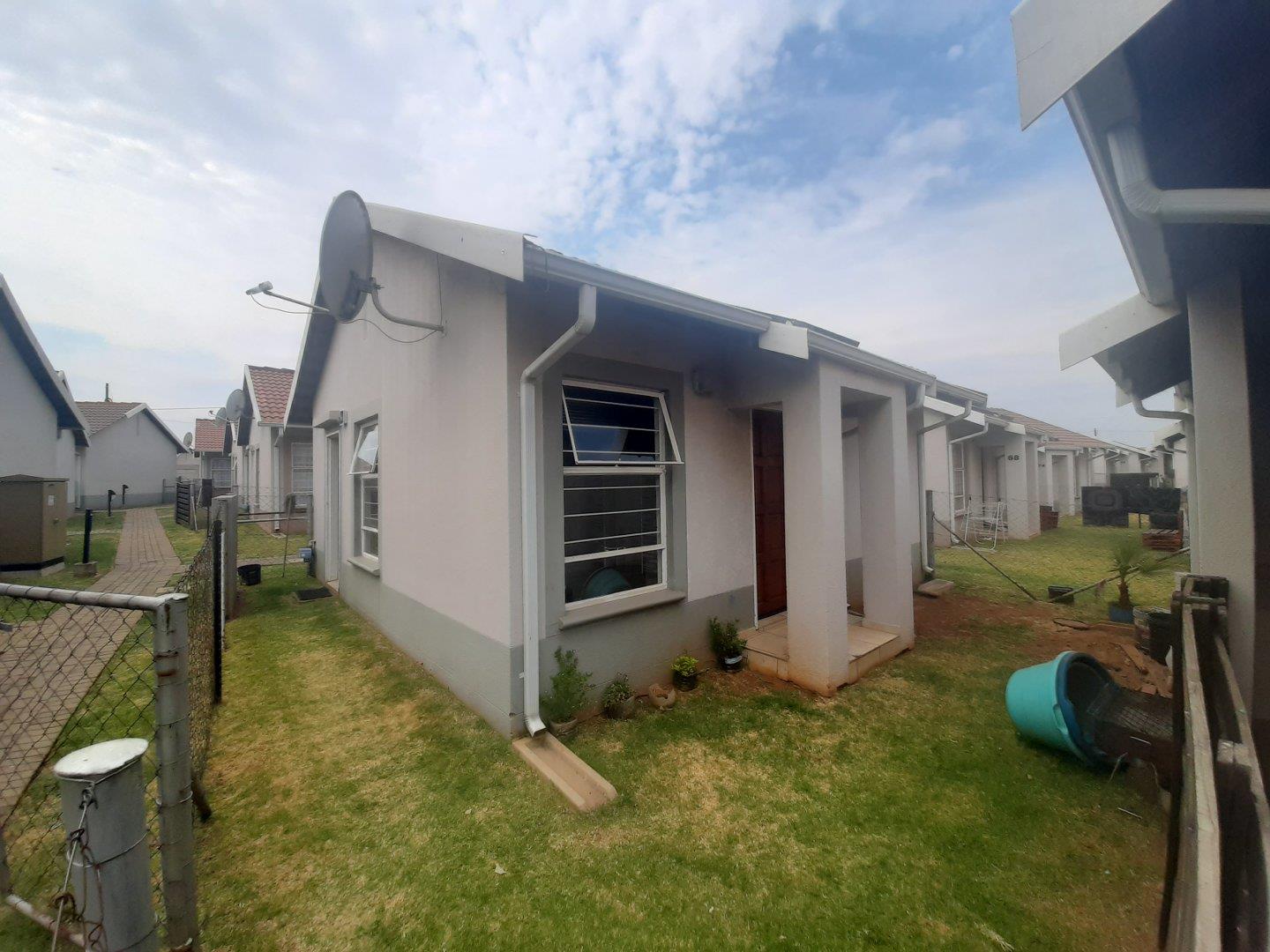 Apartments Flats For Sale In Randfontein Randfontein Property 3923