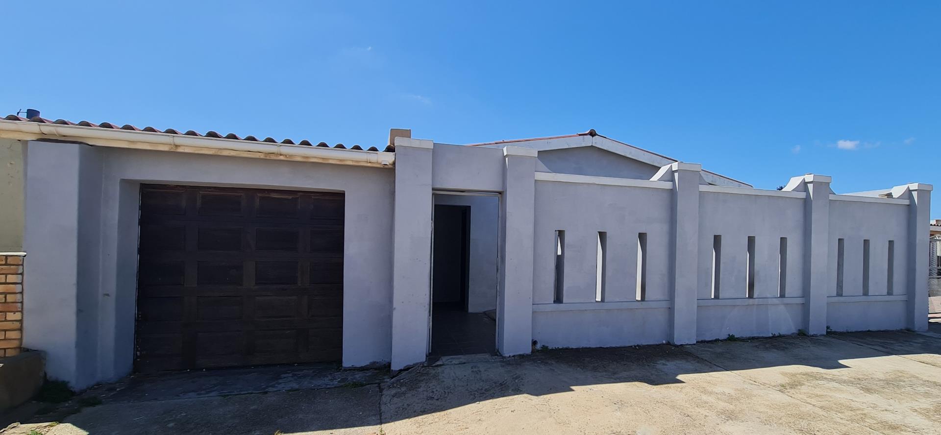 3 Bedroom House for sale in Zwide - P24-113520263