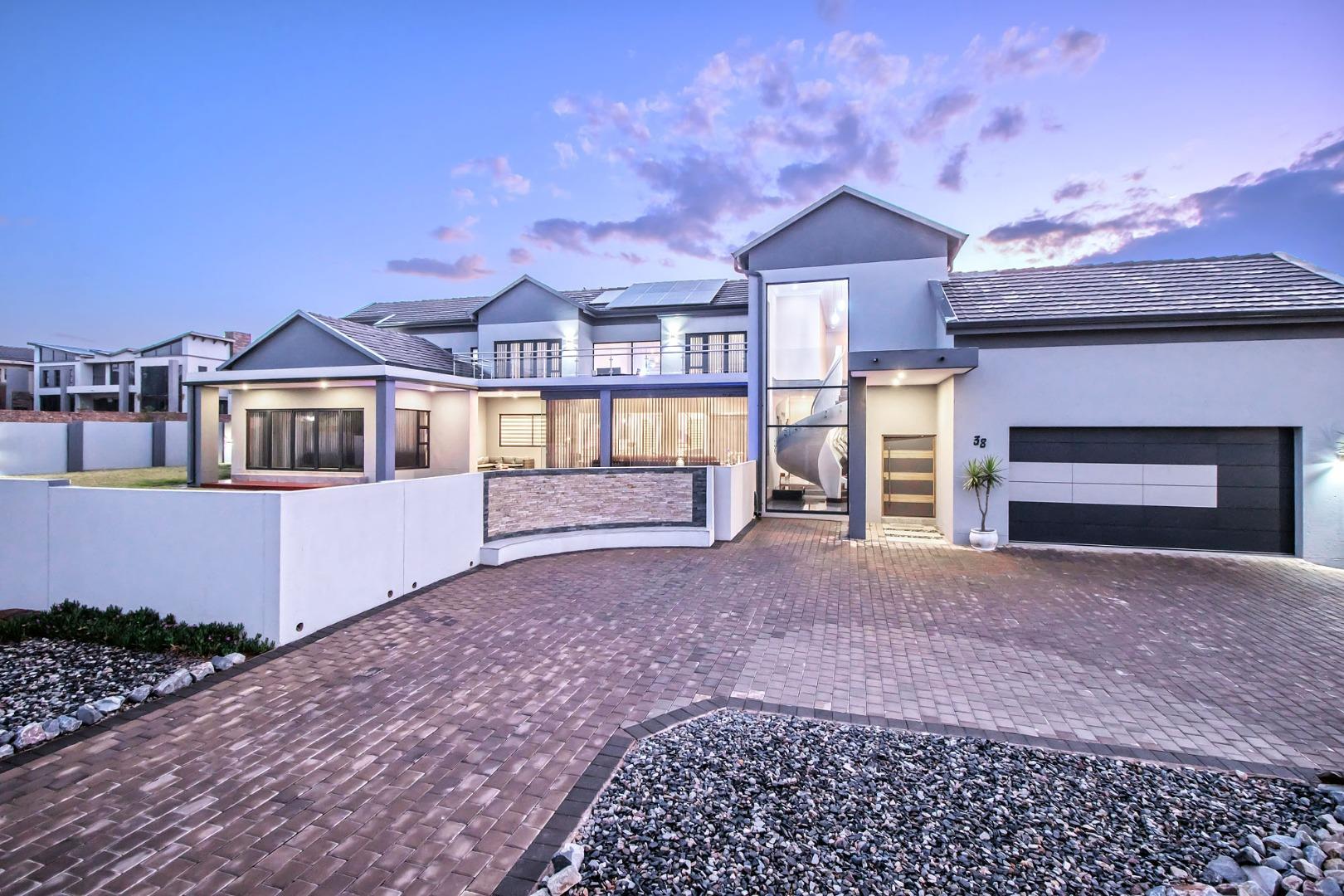 5 Bedroom House for sale in The Hills Game Reserve Estate - The Hills ...