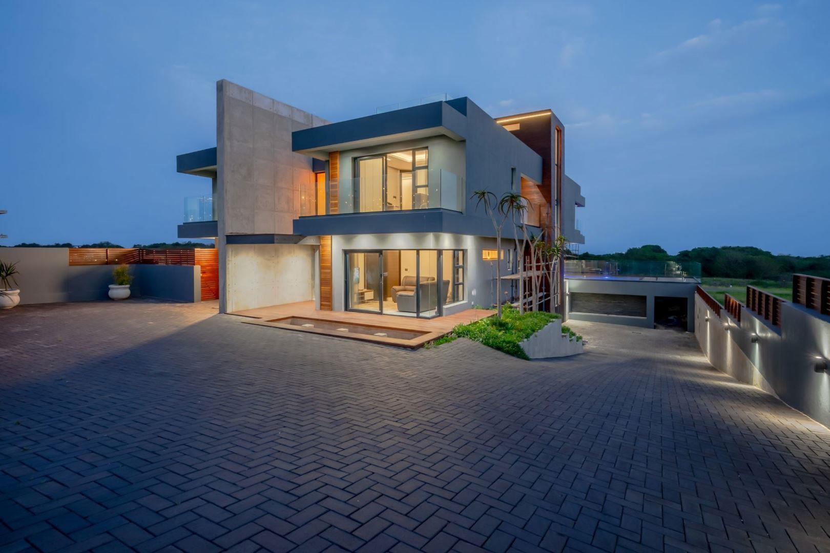 7 Bedroom House for sale in Umhlanga Ridgeside - P24-113595897