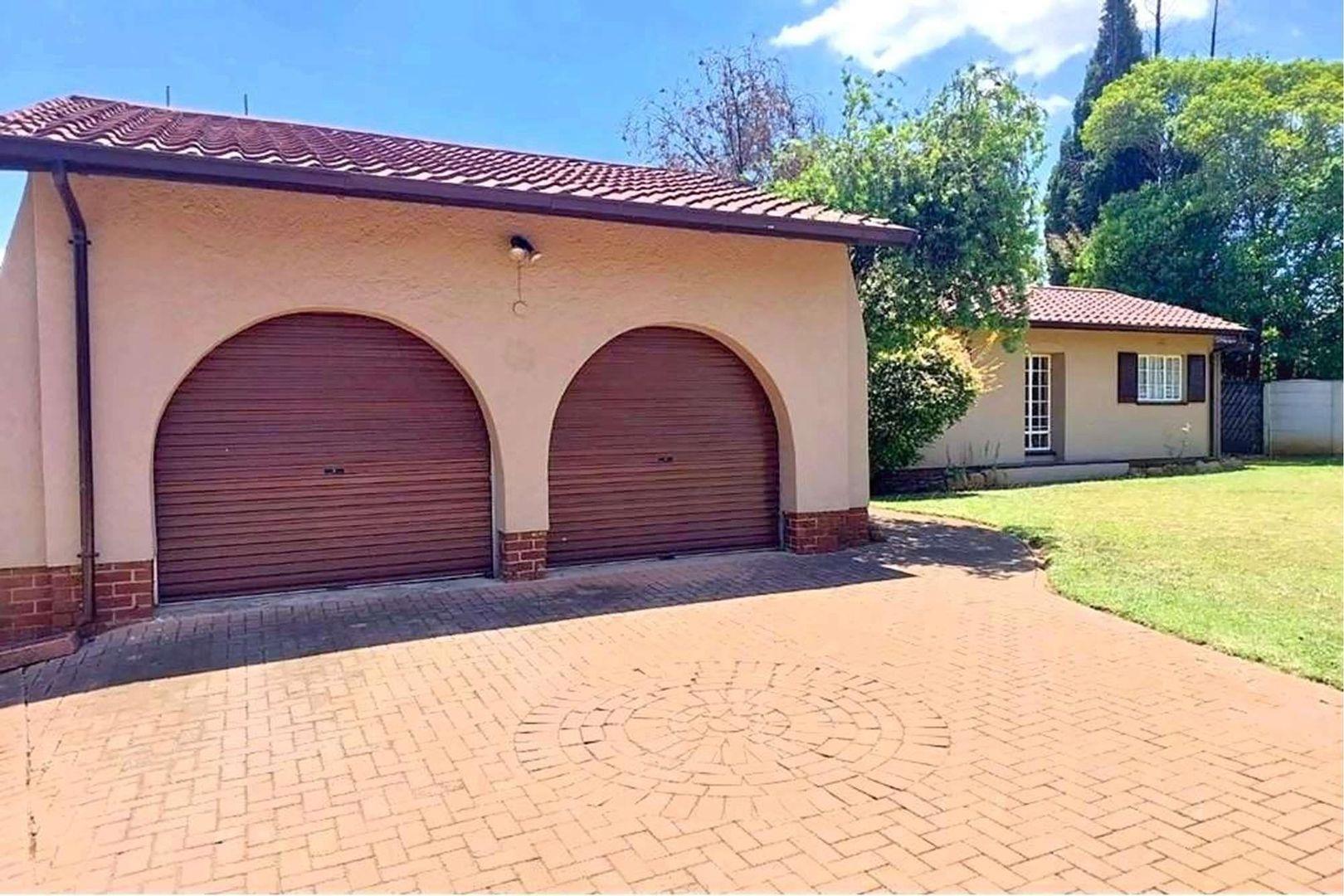 Parkrand Property : Property and houses for sale in Parkrand ...