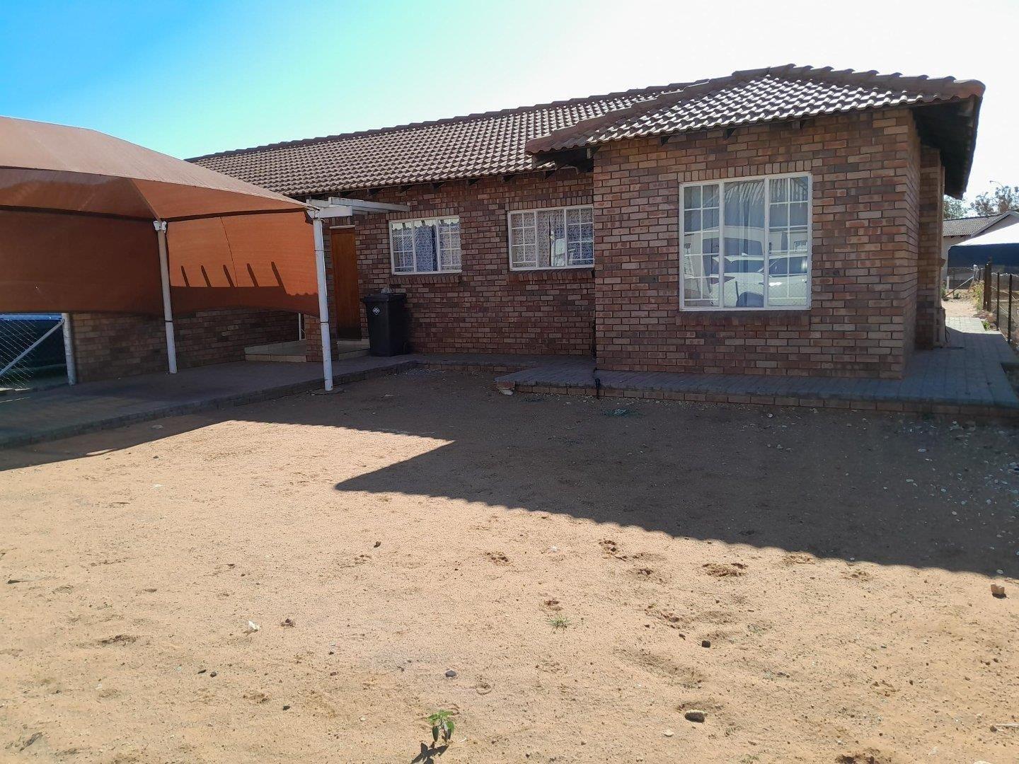 Property and houses for sale in Kathu : Kathu Property : Property24.com ...