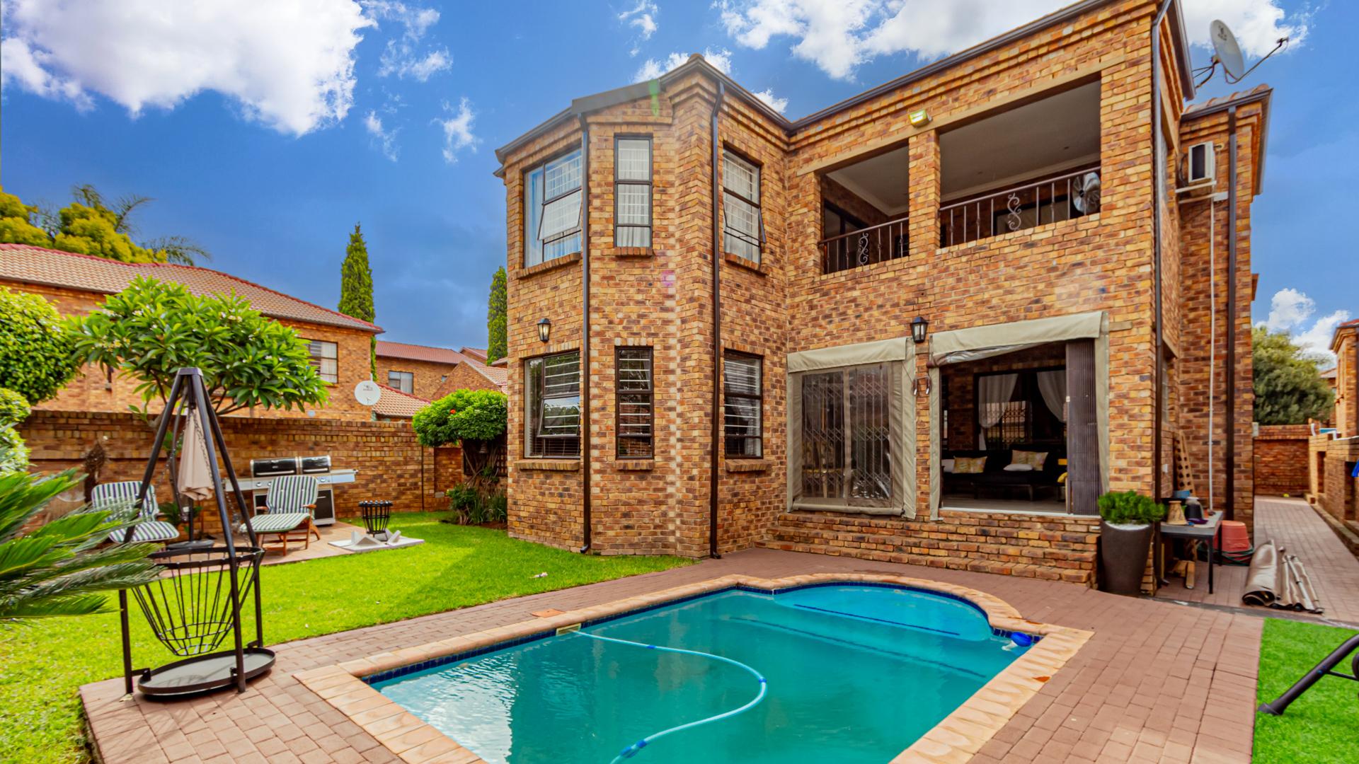 North Riding Property : Property and houses for sale in North Riding ...