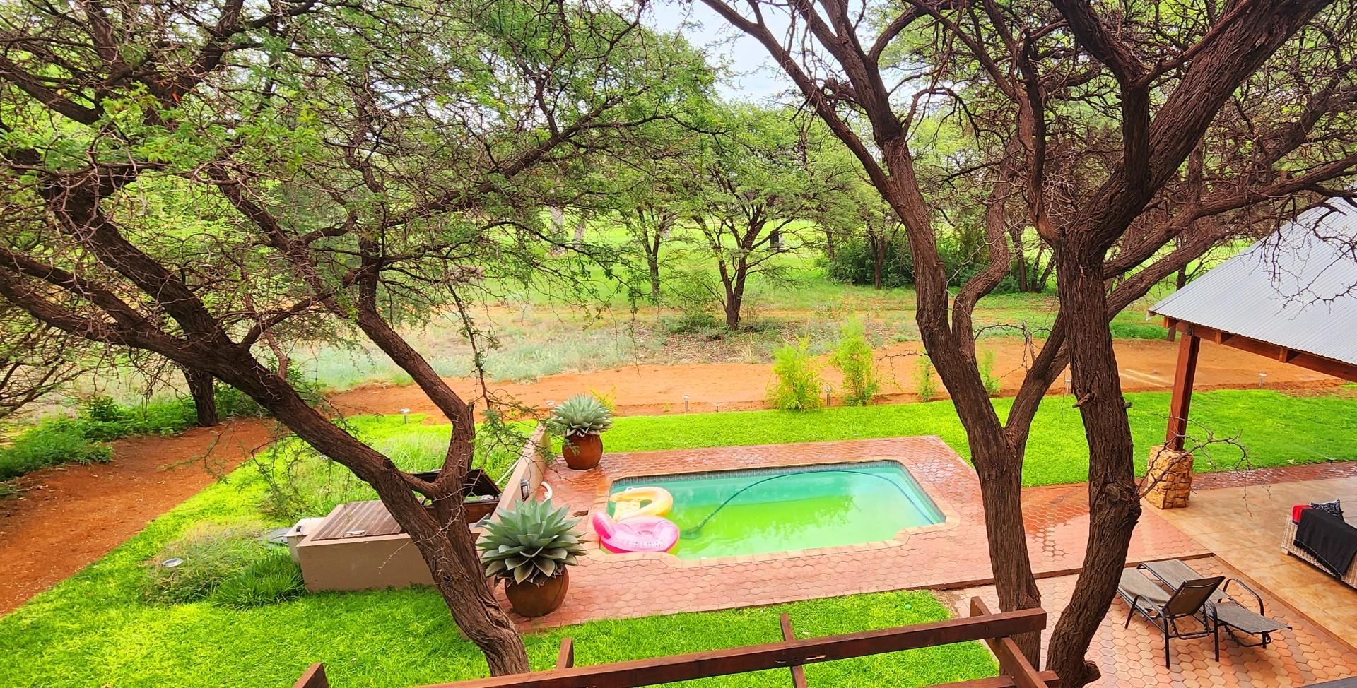 4 Bedroom House for sale in Kathu - P24-113966372