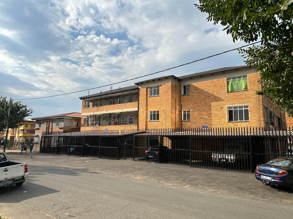 2 Bedroom Apartment / flat to rent in Rosettenville - P24-115664811