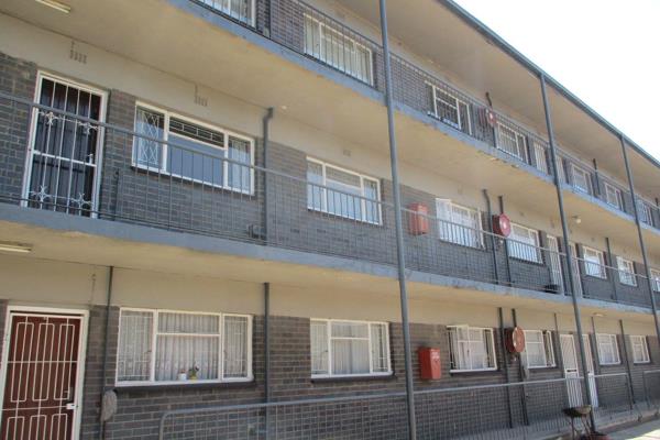 Three Rivers Property : Apartments / flats to rent in Three Rivers ...