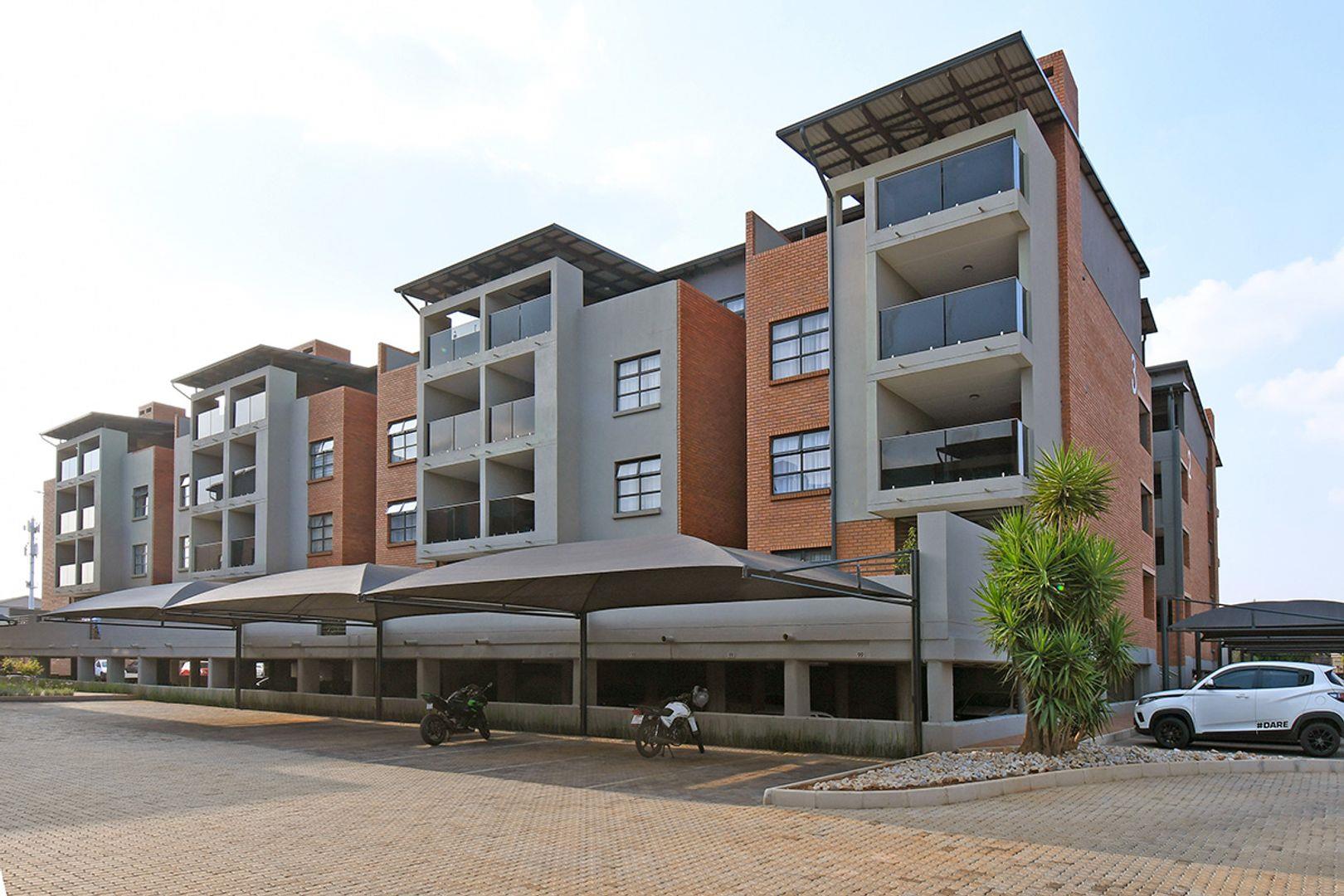 3 Bedroom Apartment / flat for sale in Bartlett - 1 Royce Heights, 33 ...