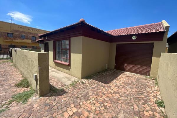 Townhouses for sale in Nigel : Nigel Property : Property24.com