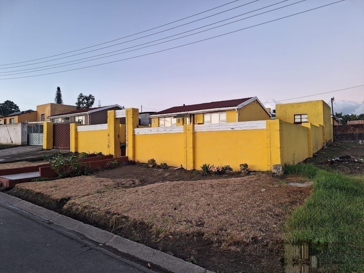 5 Bedroom House for sale in Mdantsane Nu 2 - P24-114150644