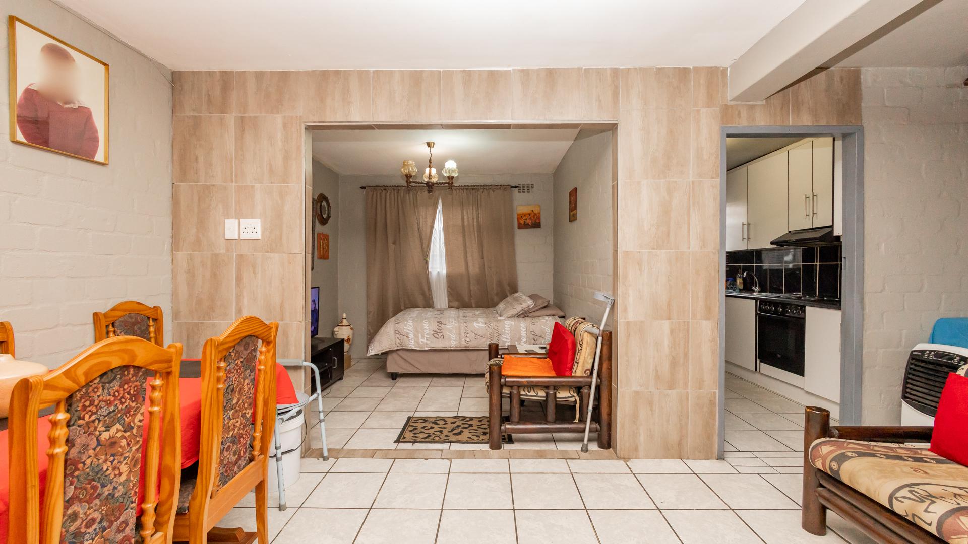 Elsies River Property : Houses for sale in Elsies River : Property24.com