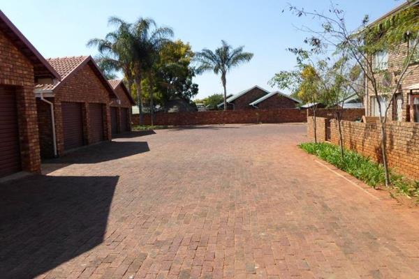 Sinoville Property : Apartments / flats to rent in Sinoville ...