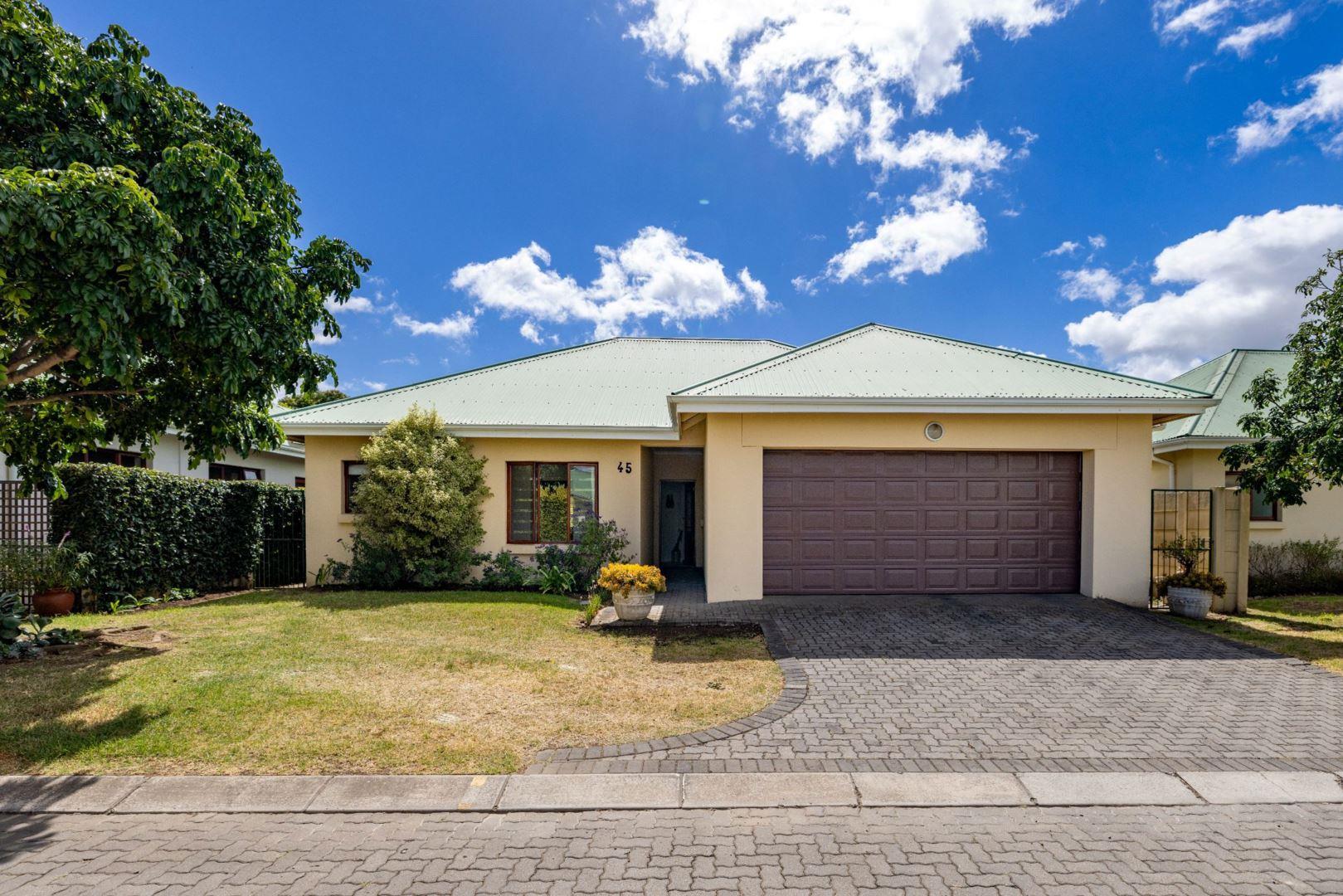 Townhouses for sale in Grahamstown : Grahamstown Property : Property24.com