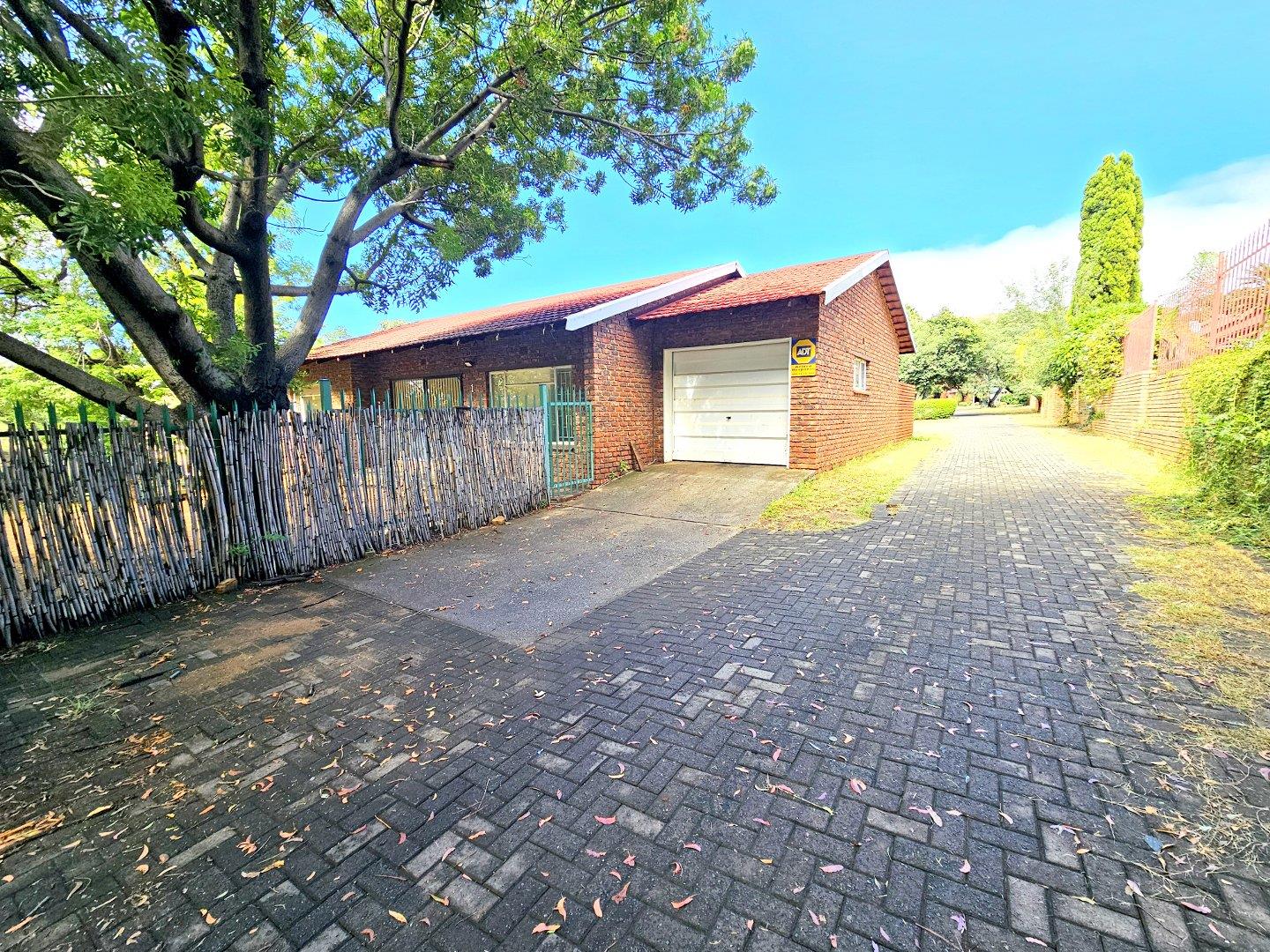 Geelhoutpark Property : Property and houses for sale in Geelhoutpark ...
