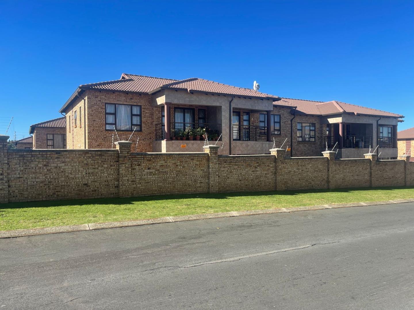 Mondeor Property : Property and houses for sale in Mondeor : Property24 ...