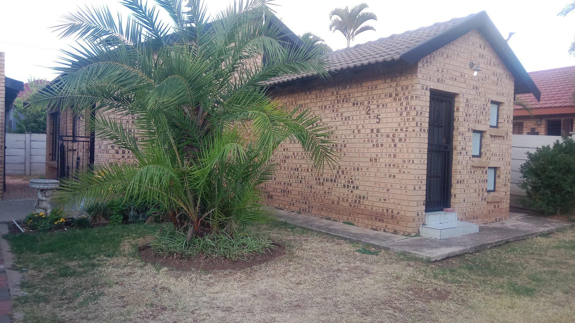 3 Bedroom House for sale in Bendor - Res/ 25 Windermere Road, Erf 1529 ...