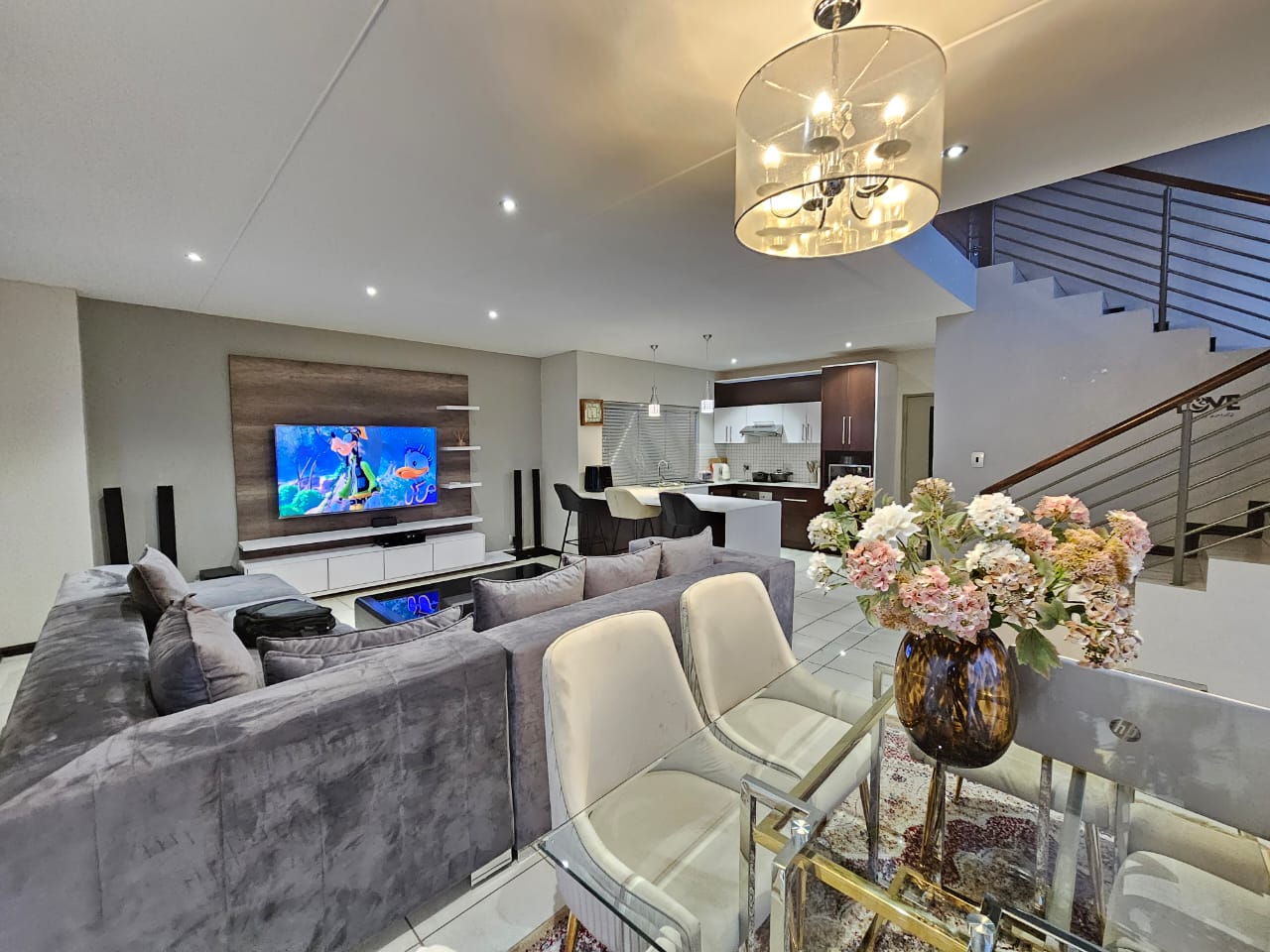 Bendor Ridge Property : Property and houses for sale in Bendor Ridge ...