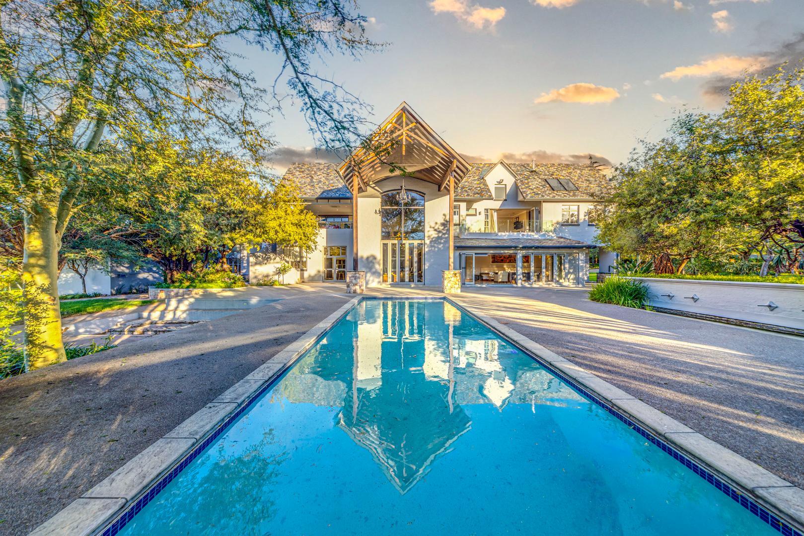 5 Bedroom House for sale in Waterfall Equestrian Estate - P24-114285617