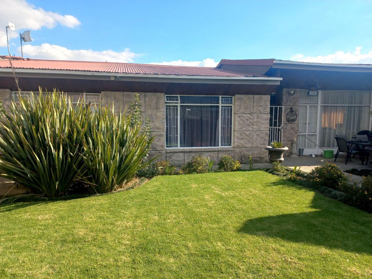 3 Bedroom House for sale in Standerton Central - P24-114299412