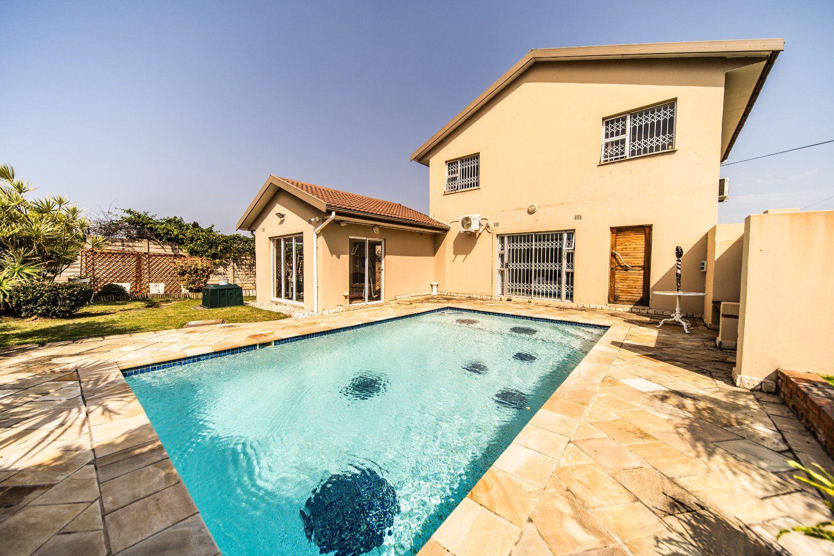 4 Bedroom House for sale in Braelyn Heights - P24-111643299