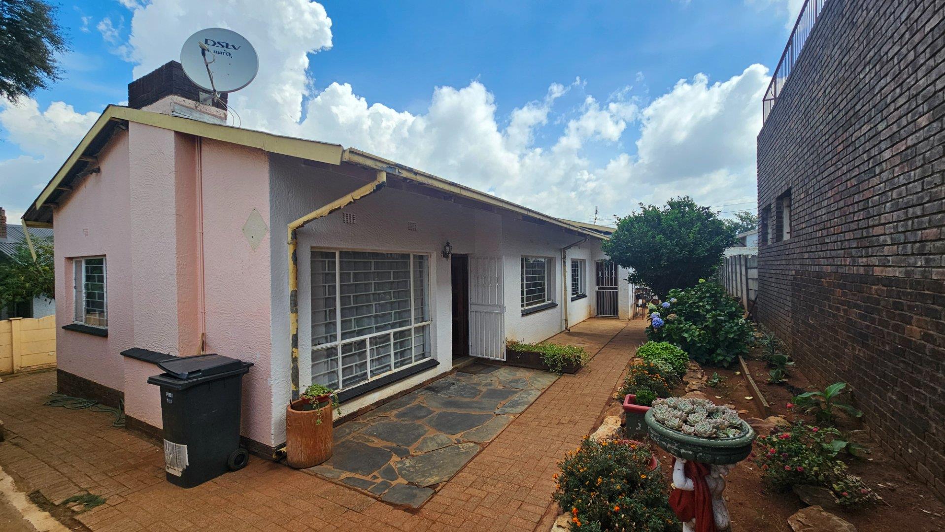 Bosmont Property : Property and houses to rent in Bosmont : Property24.com