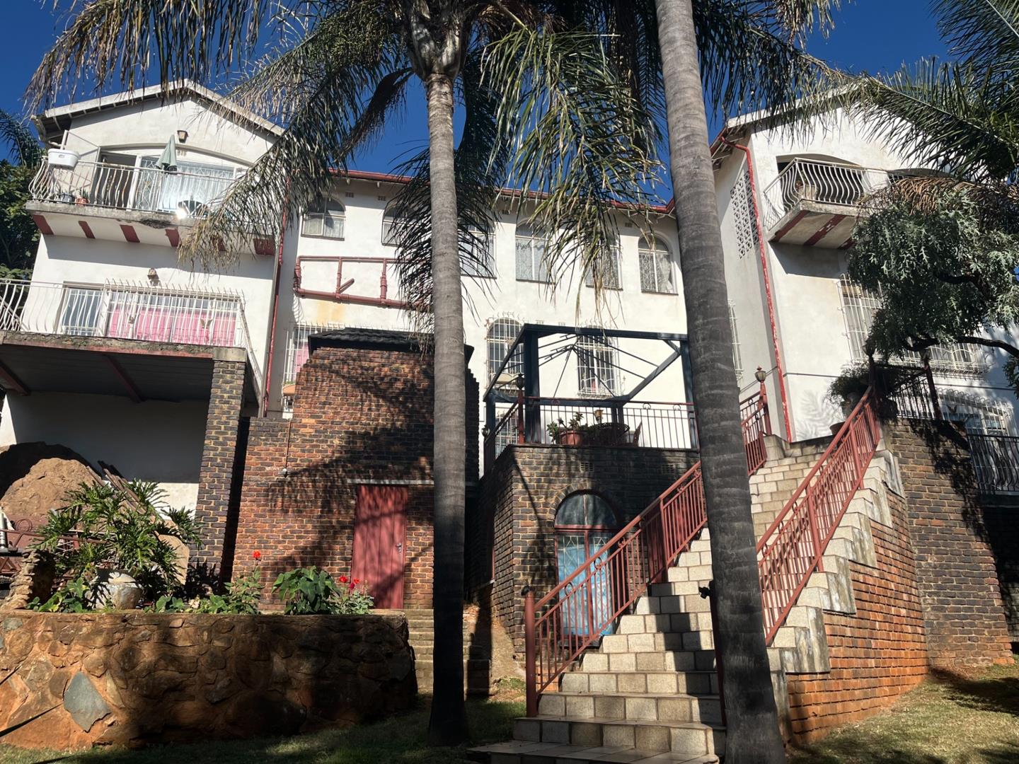 5 Bedroom House for sale in Glenvista - P24-114343518